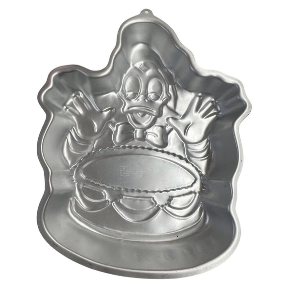 Wilton | Kitchen | Vintage 983 Wilton Walt Disney Donald Duck Cake Pan ...